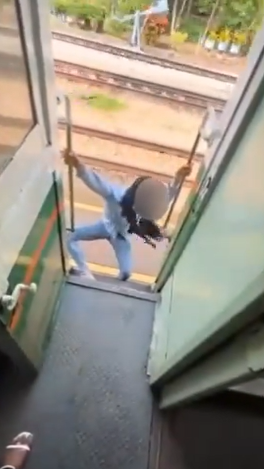Woman Hits Head on Pole While "Content Creating" on Moving Train in ...