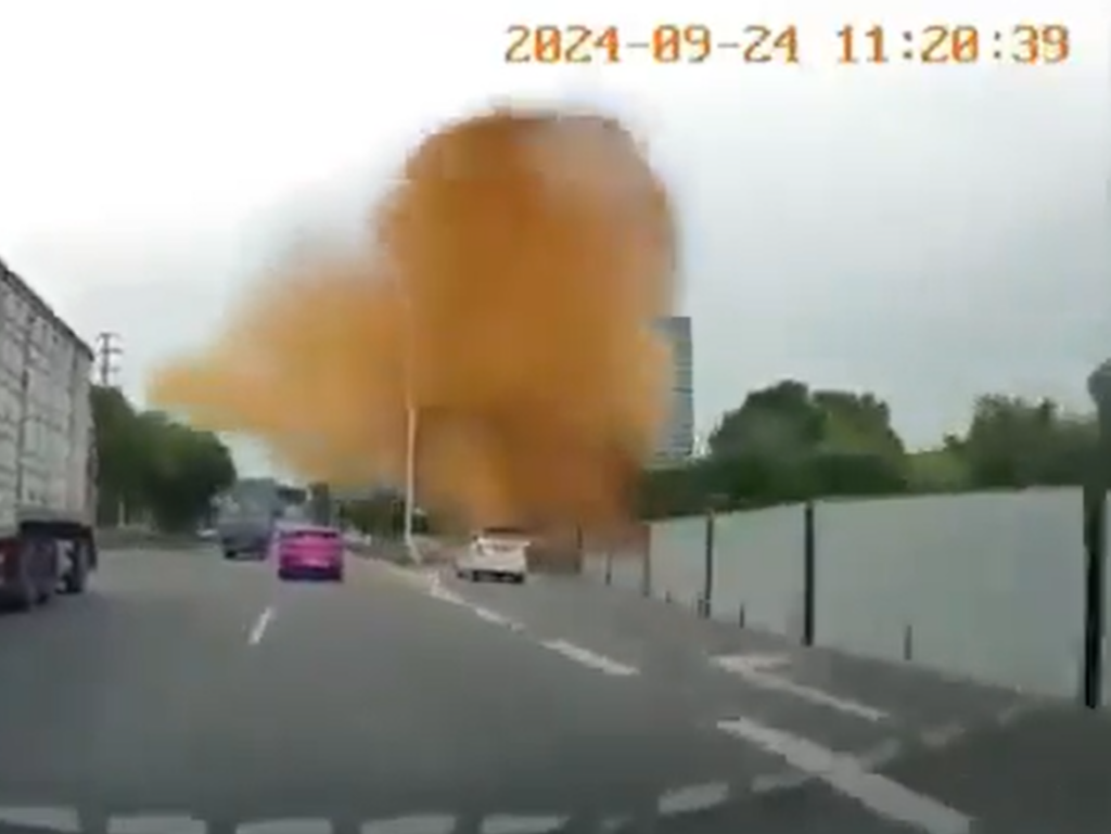 Sewage Explosion Causes ‘Poo-cano’ Eruption in China, Drivers and Pedestrians Affected - Wake Up ...