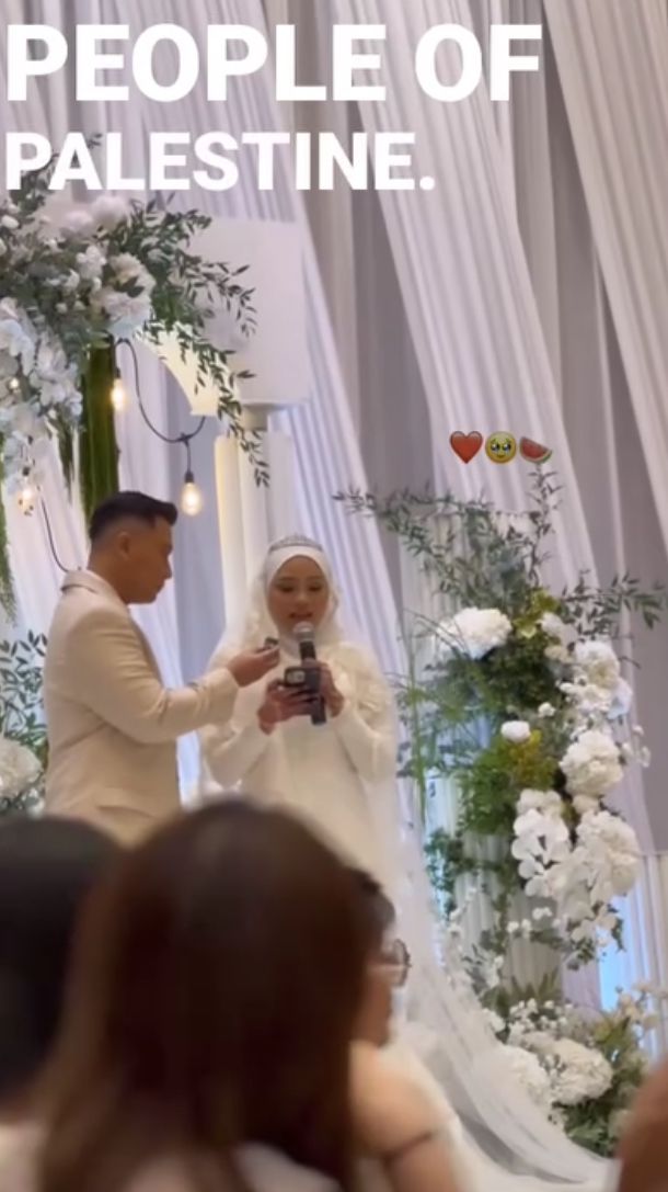 Singapore Wedding Honors Palestine, Encourages Donations via QR Code ...