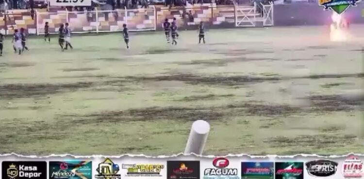 Lightning Strikes Peru Football Match Leaving One Dead and Five Injured ...