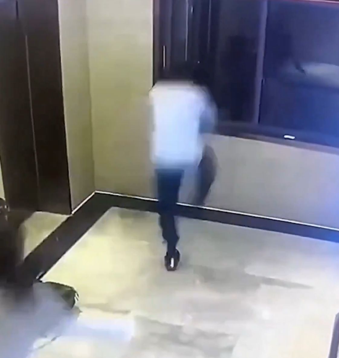 Man Jumps Out of Window In The Middle of An Argument With Girlfriend - Wake Up Singapore
