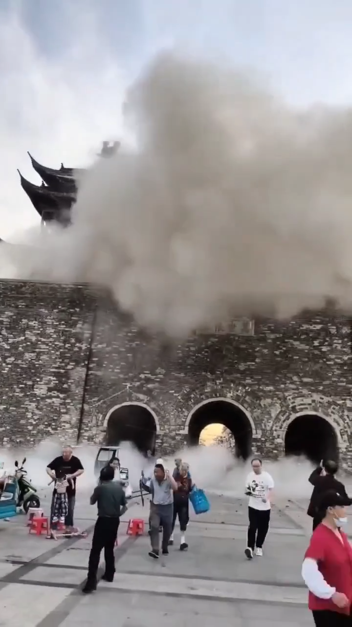 Historic Ming Dynasty Tower Roof Tiles Collapse Less Than a Year After ...