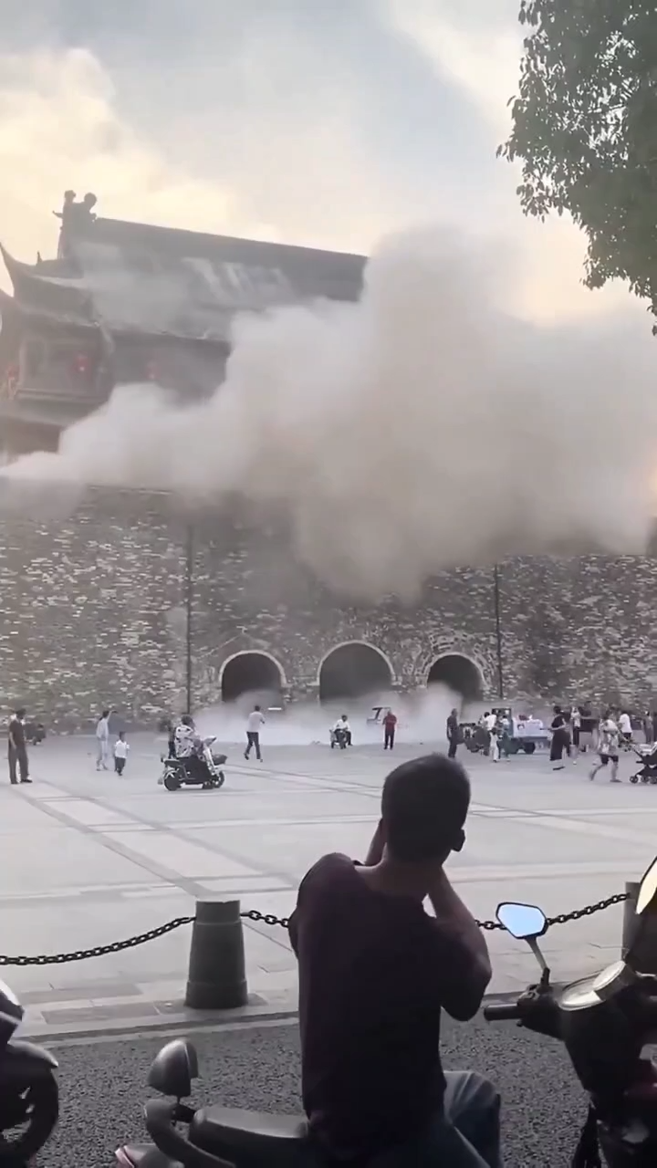 Historic Ming Dynasty Tower Roof Tiles Collapse Less Than a Year After ...