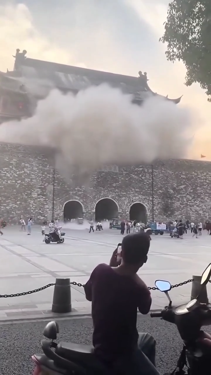 Historic Ming Dynasty Tower Roof Tiles Collapse Less Than a Year After ...