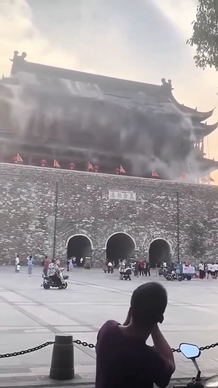 Historic Ming Dynasty Tower Roof Tiles Collapse Less Than a Year After ...