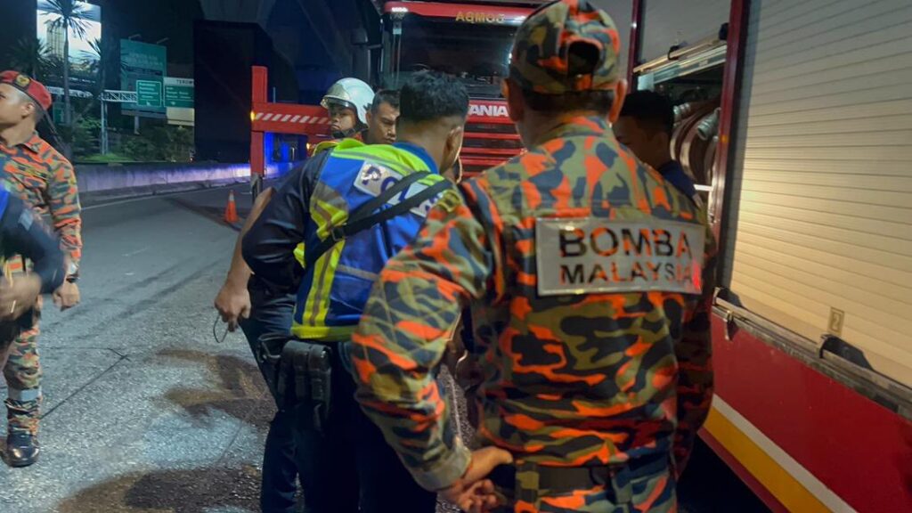 Man Rescued After Being Stuck in MRT Pillar, Now Suspected of Cable ...