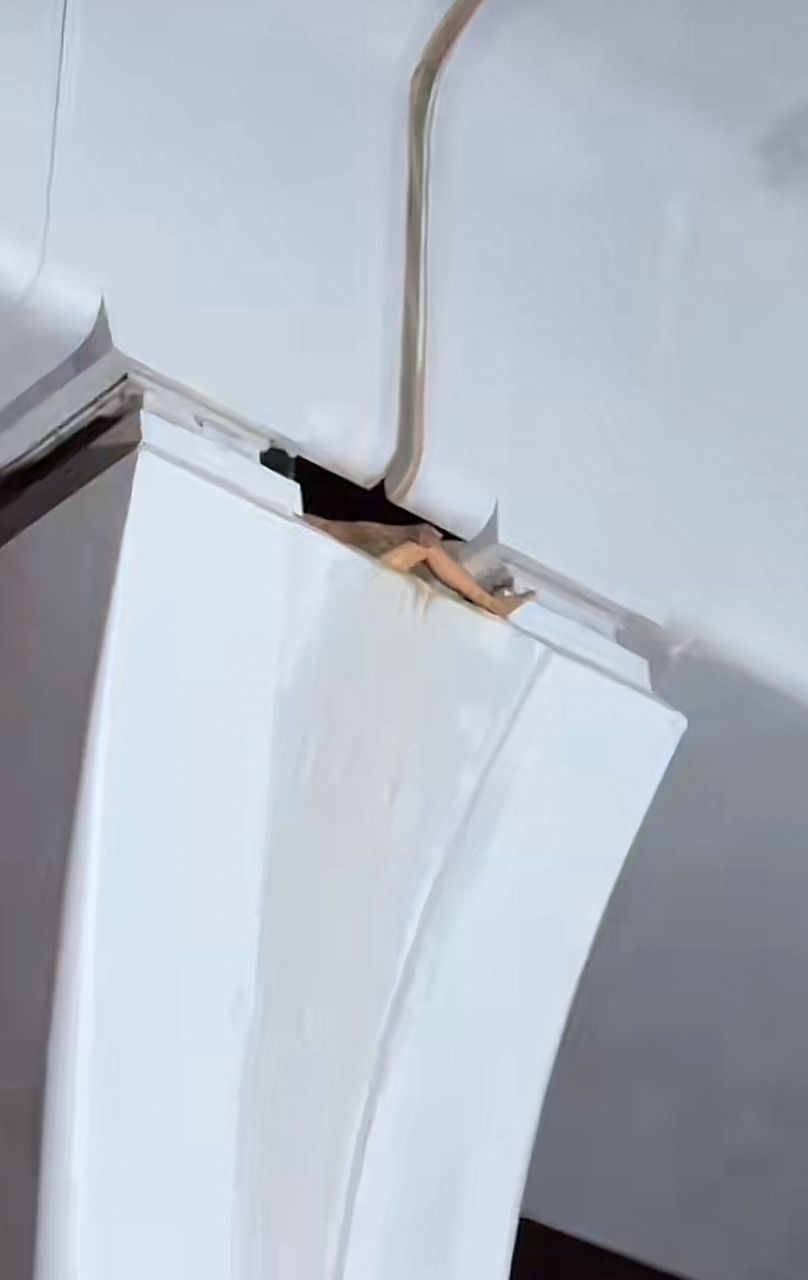 Man Rescued After Being Stuck in MRT Pillar, Now Suspected of Cable ...