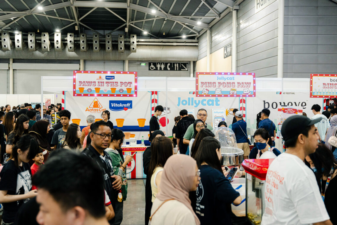 Singapore Cat Festival Returns: Christmas Cat Carnival Edition - Wake ...